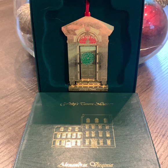 Holiday | Historic Alexandria Virginia Gadsbys Tavern | Poshmark